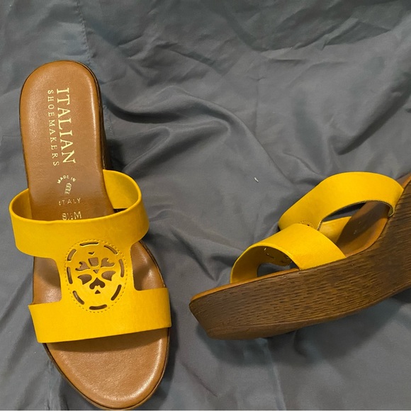 Italian Shoemakers | Shoes | Yellow Leather Sandals | Poshmark